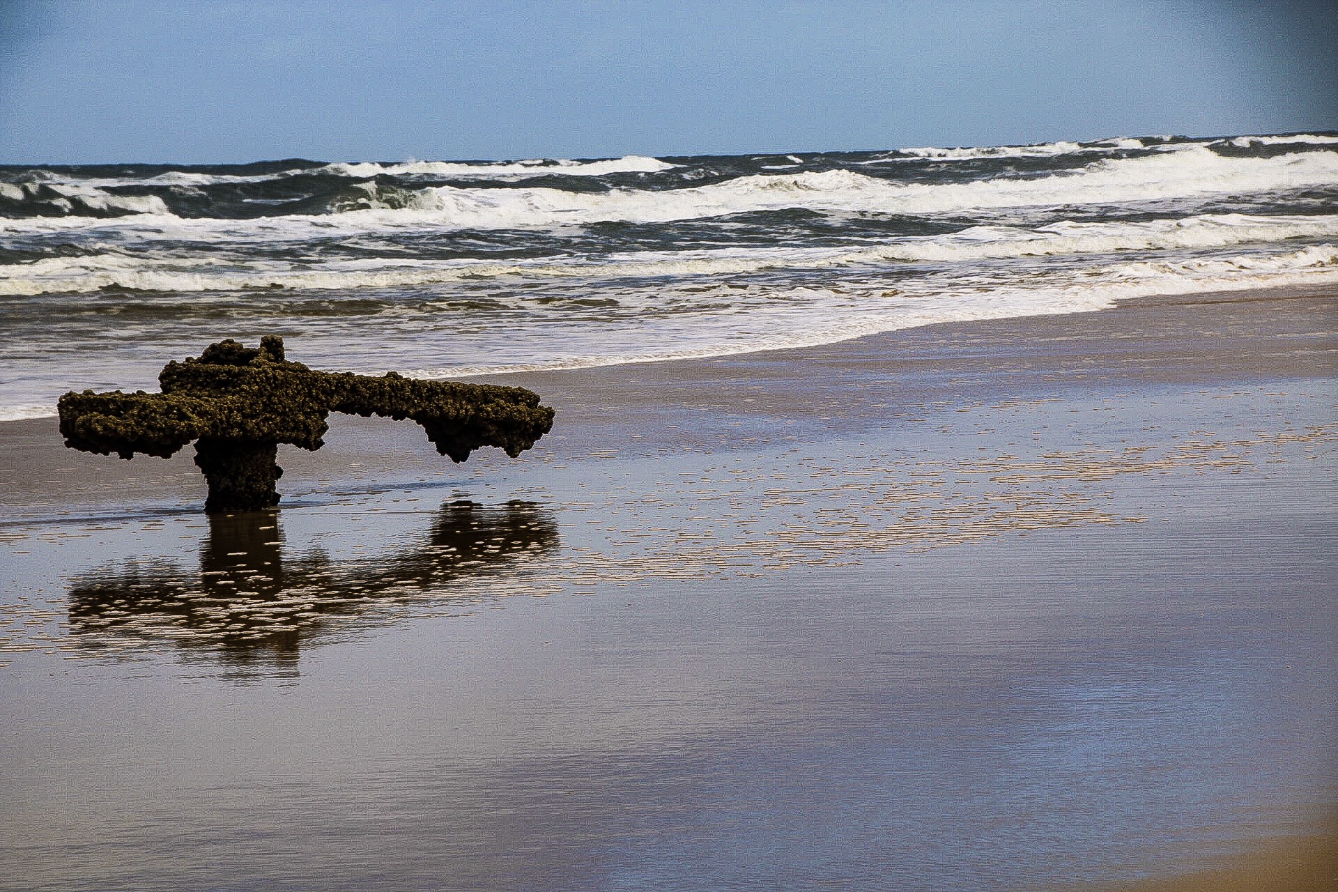 The SS Maheno Shipwreck Is Rusting Away On Fraser Island - Travel Tramp