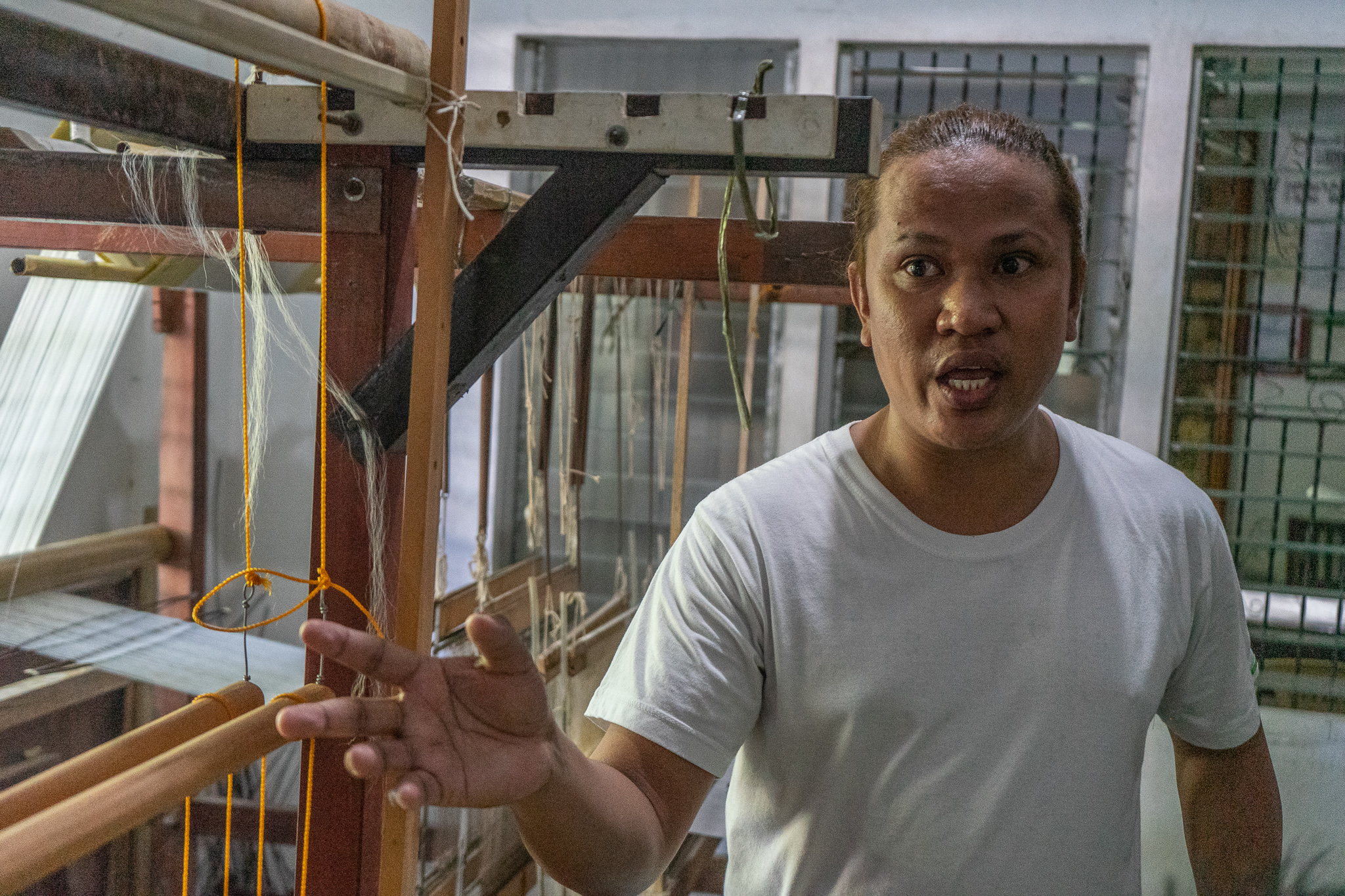 Pina Weaving, Making Clothes From Pineapples - Travel Tramp